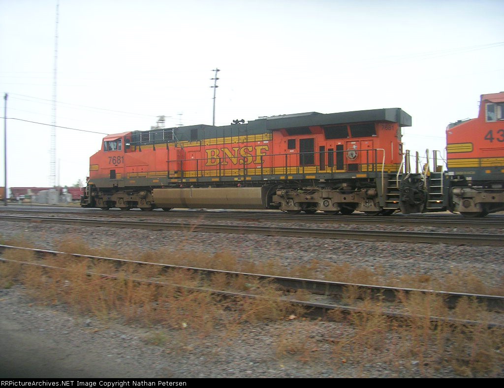 BNSF 7681
